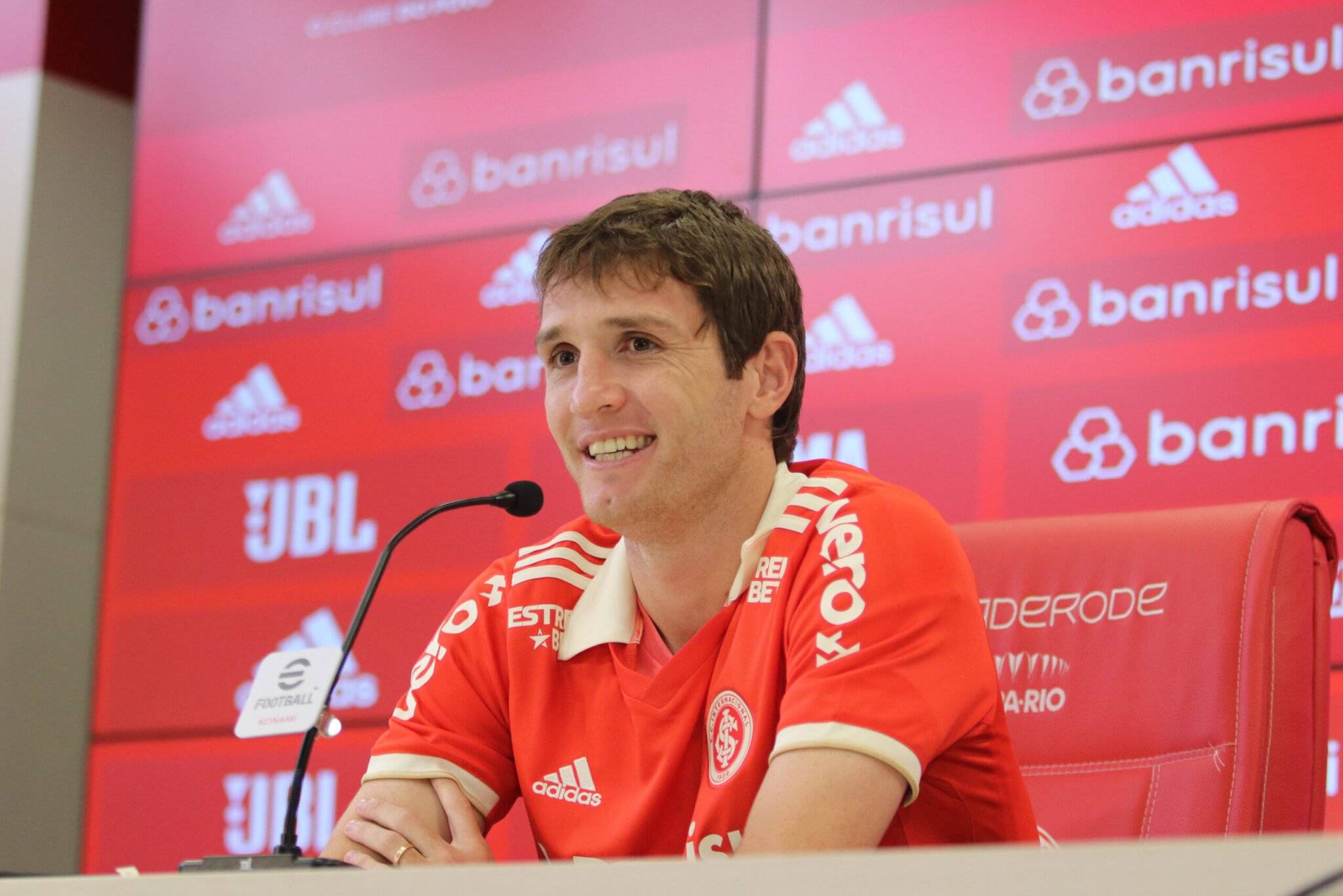 Após cinco jogos, Inter confirma rescisão de contrato com Mário ...