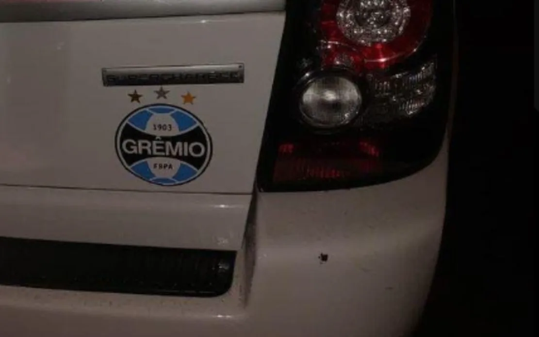 Símbolo do Grêmio em carro no pátio do Beira-Rio causa constrangimento ...