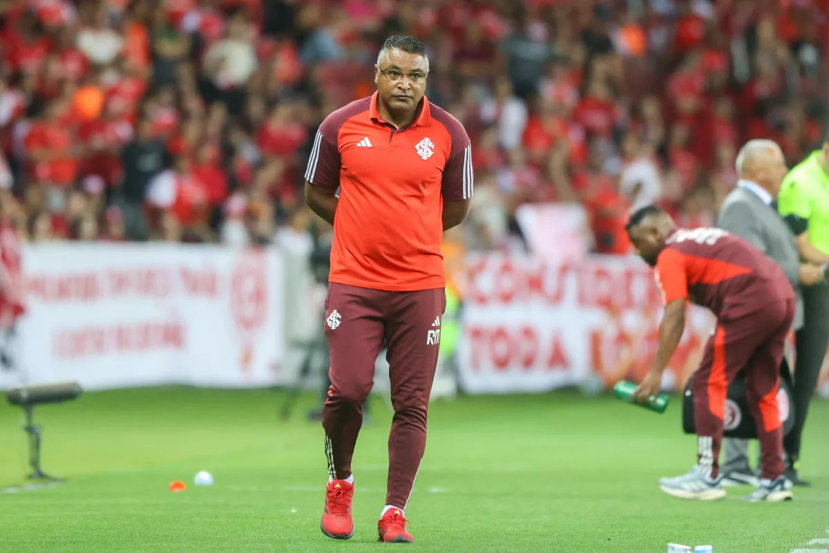 Roger não vai sair do Inter e está "muito feliz e motivado" para o novo ...